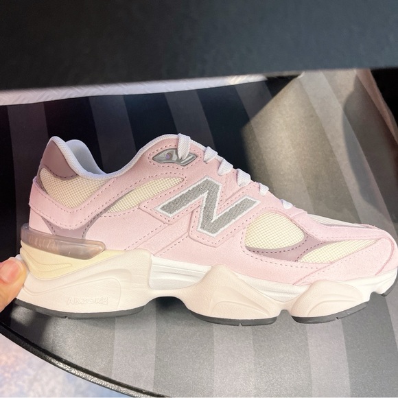 New Balance | Shoes | New Balance 960 Pinkwhite Grade School Size ...